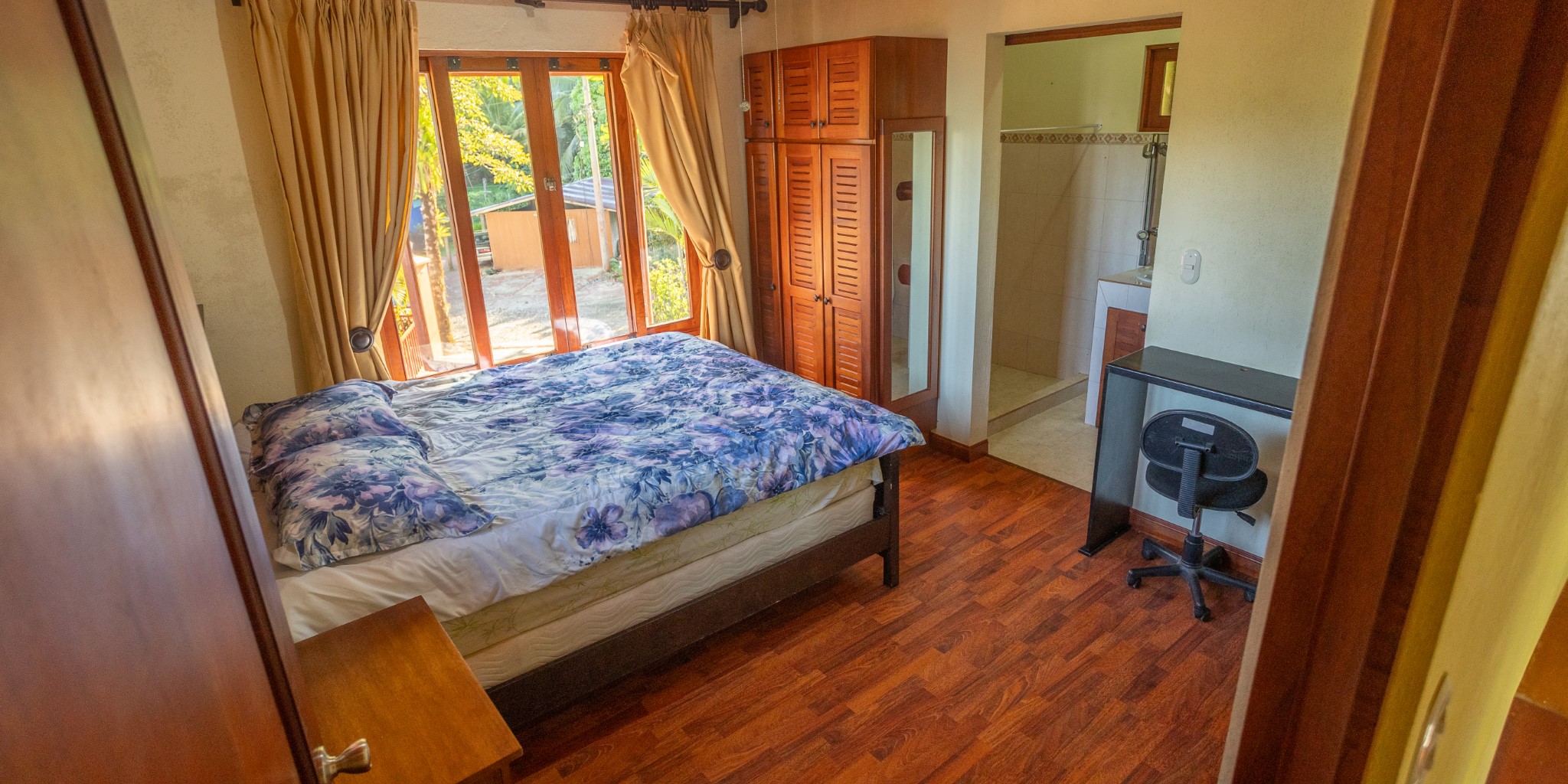 Multiple Villas with 3 Ocean View Units on 1.7 acres in Tinamastes ...